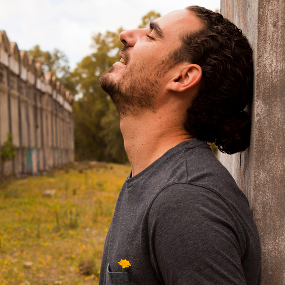 Artista: Adrián Benítez - Radiole.com